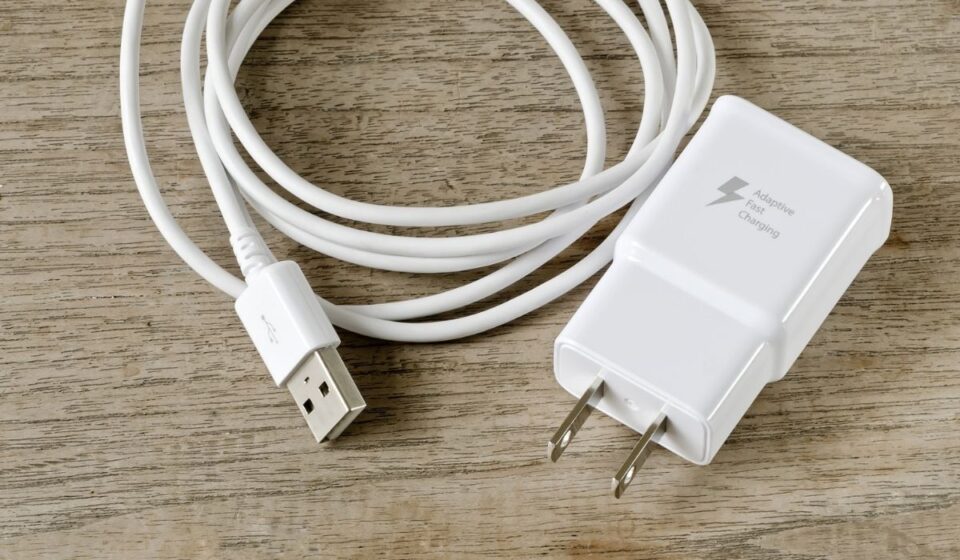 Why do USB Chargers Get Hot (And Does it Matter?) - Sorta Techy