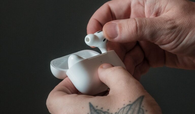 How Long Does It Take To Charge AirPods Pro? - Sorta Techy