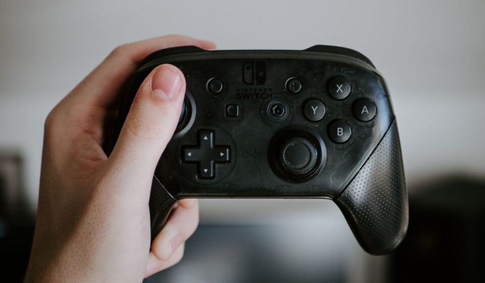 How To Easily Connect Your Pro Controller To Your Switch